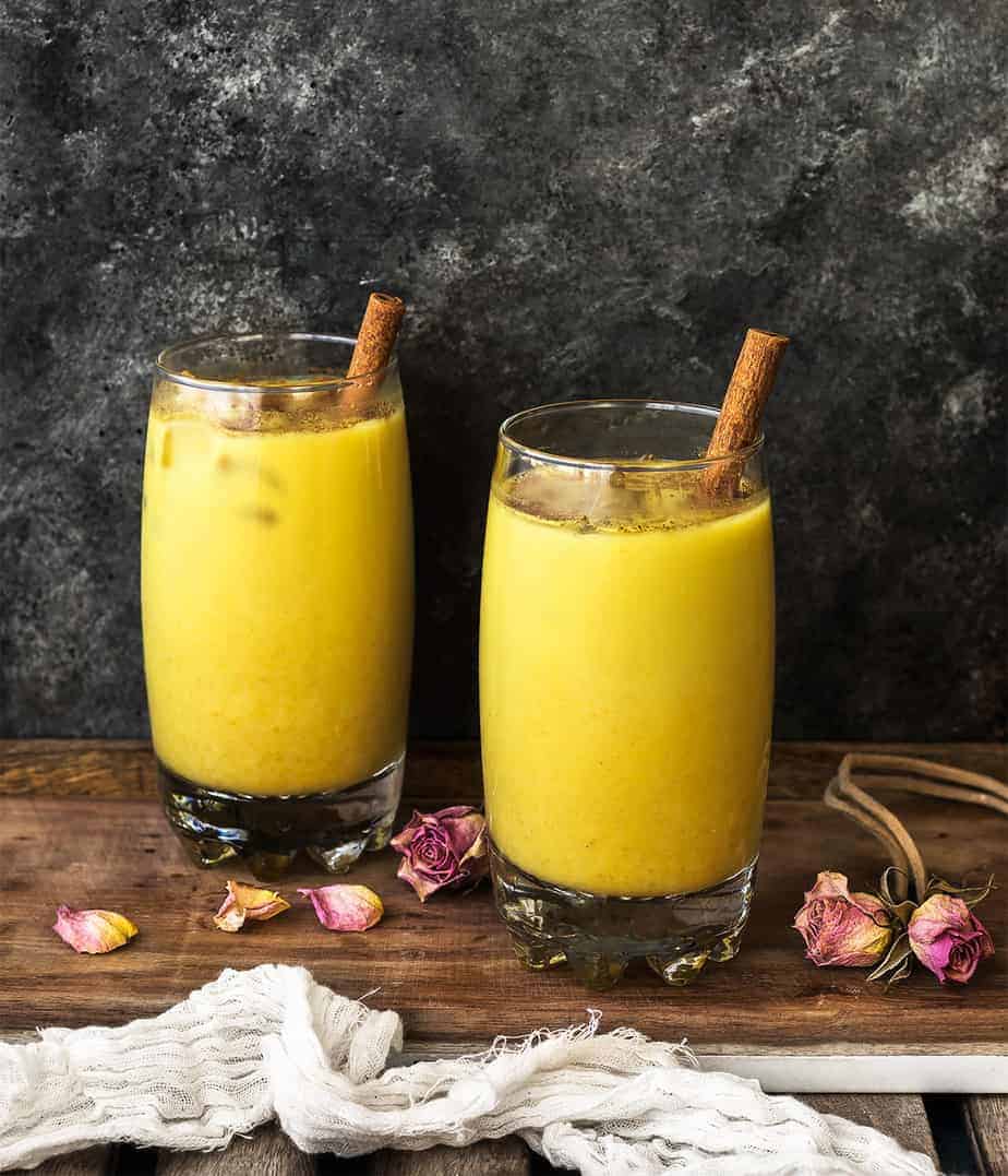 Golden Milk Recipe with Turmeric and Almond Milk - Posh Journal