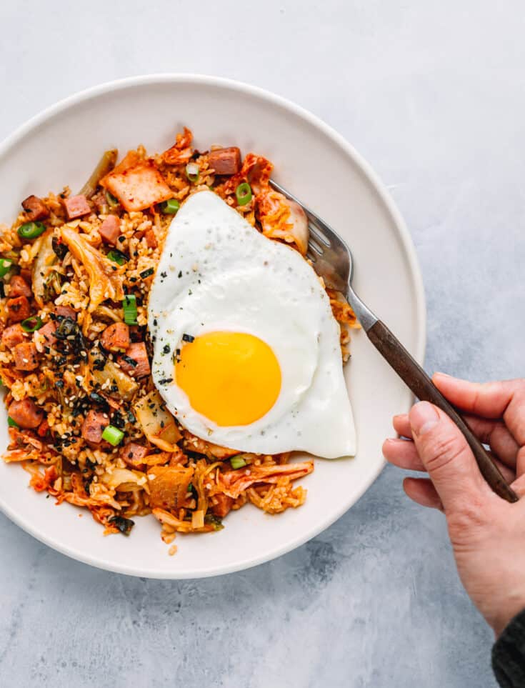 Kimchi Fried Rice -Bokkeumbap (Easy and Flavorful) - Posh Journal