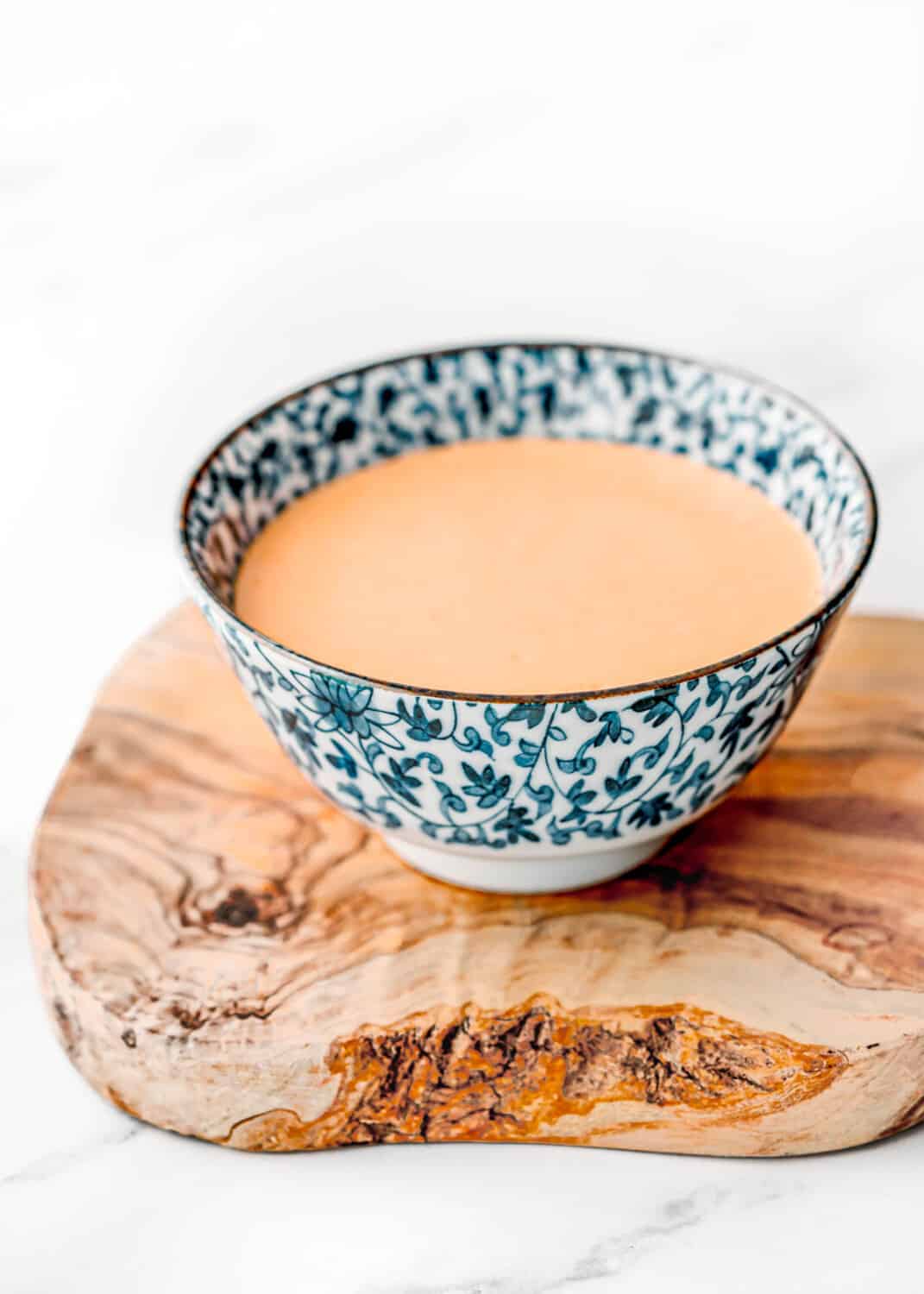 Sriracha Mayo Sauce - Posh Journal